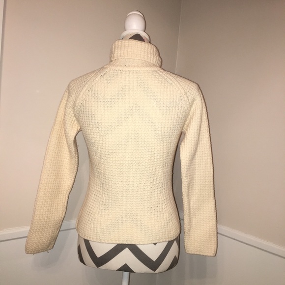 Neiman Marcus | Sweaters | Neiman Marcus 0 Merino Wool Turtleneck ...